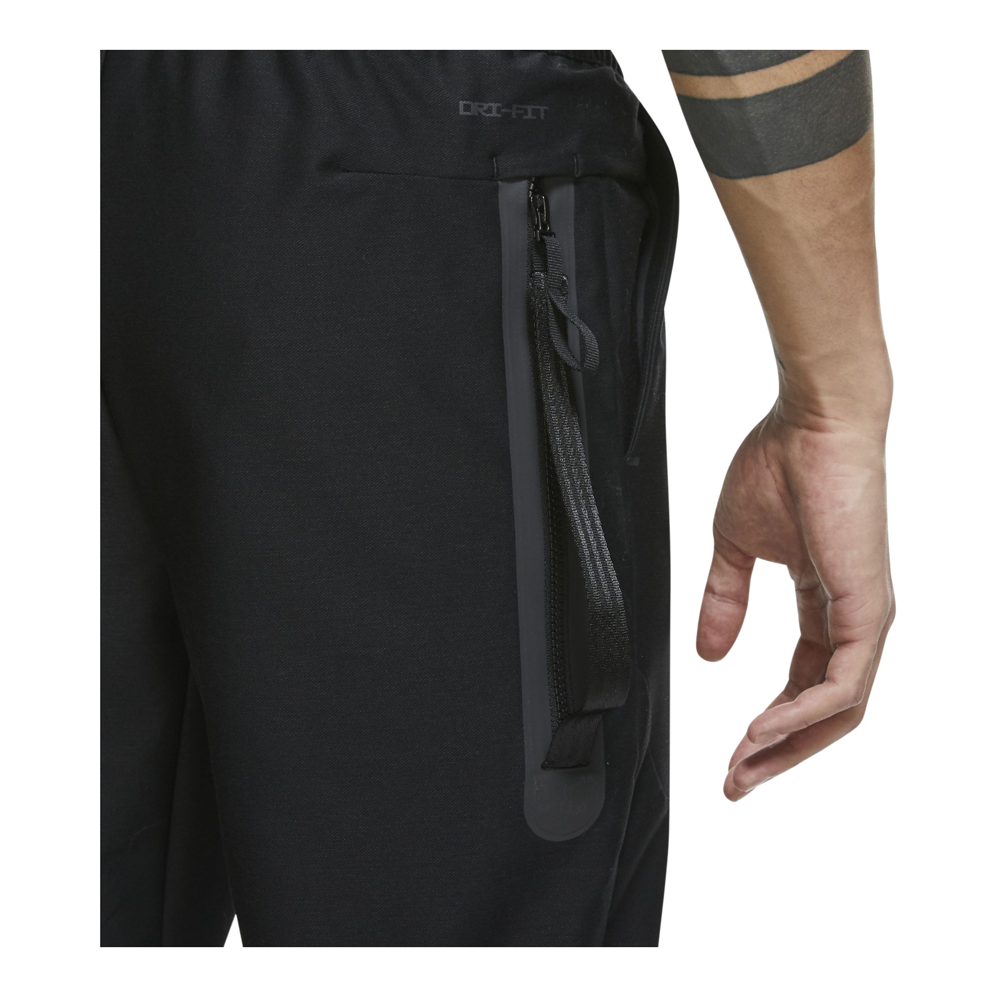 Nike Sportswear Dri-Fit Tech Pack Unlined Track Erkek Eşofman Altı | Barçın