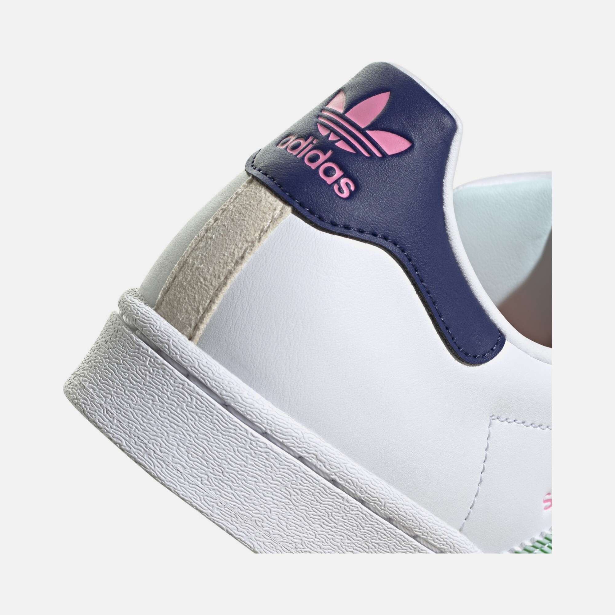 adidas Superstar 3-Stripes Graphic Kadın Spor Ayakkabı | Barçın