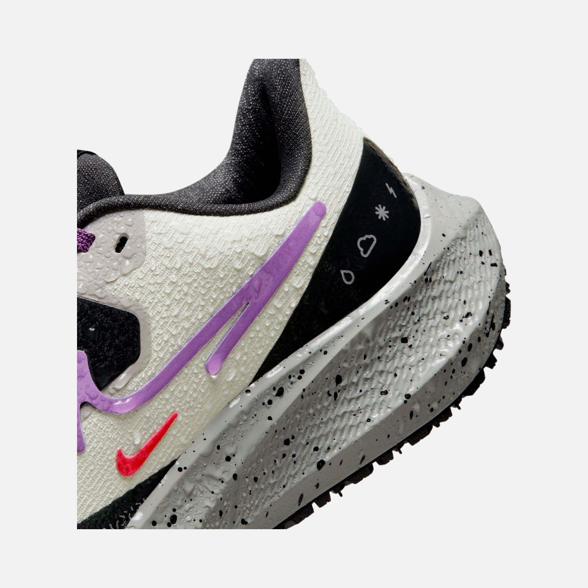 Nike Air Zoom Pegasus 39 Shield Weatherised Road Running Kadın Spor ...