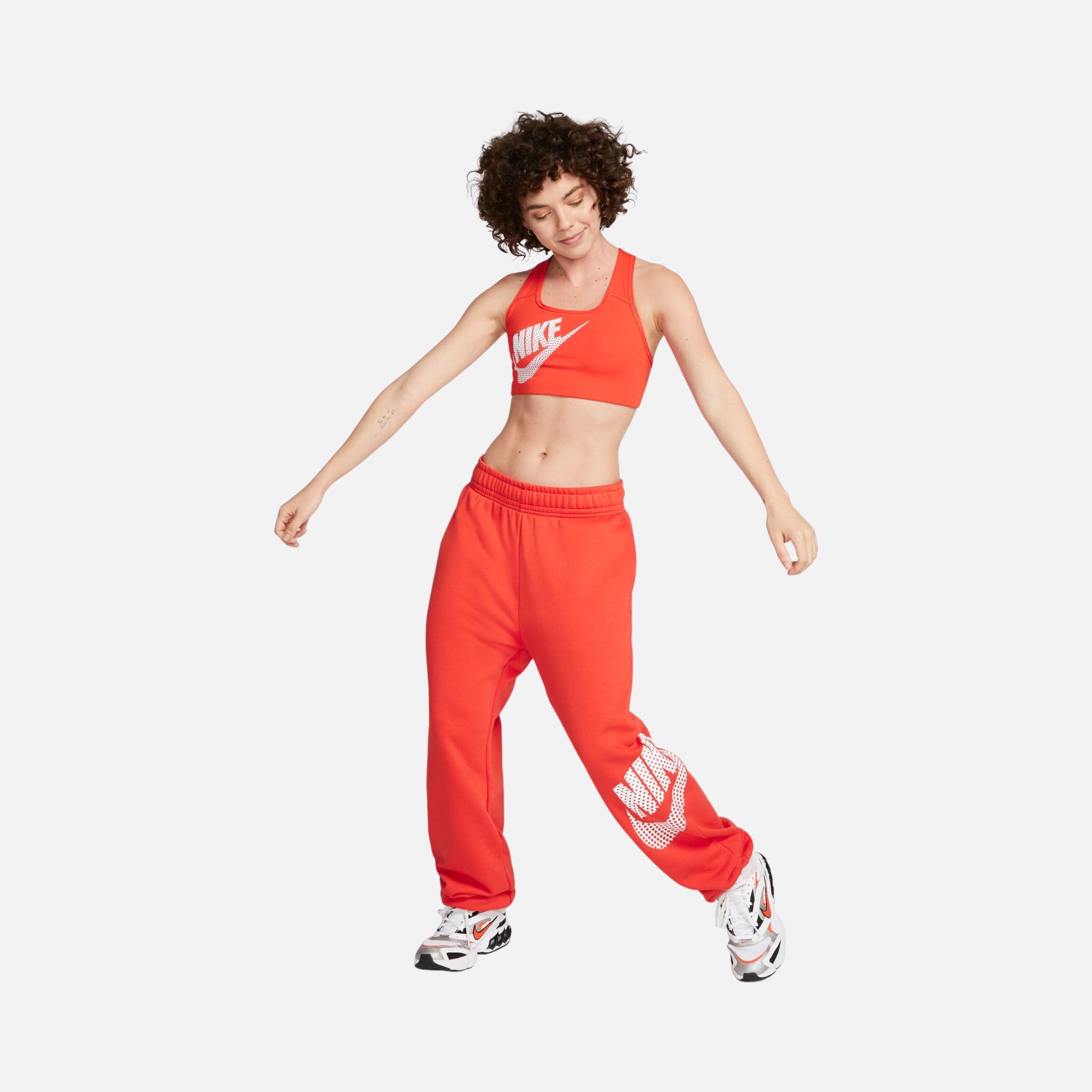 Nike Dri-Fit Swoosh Medium-Support Non-Padded Dance Training Kadın Bra ...