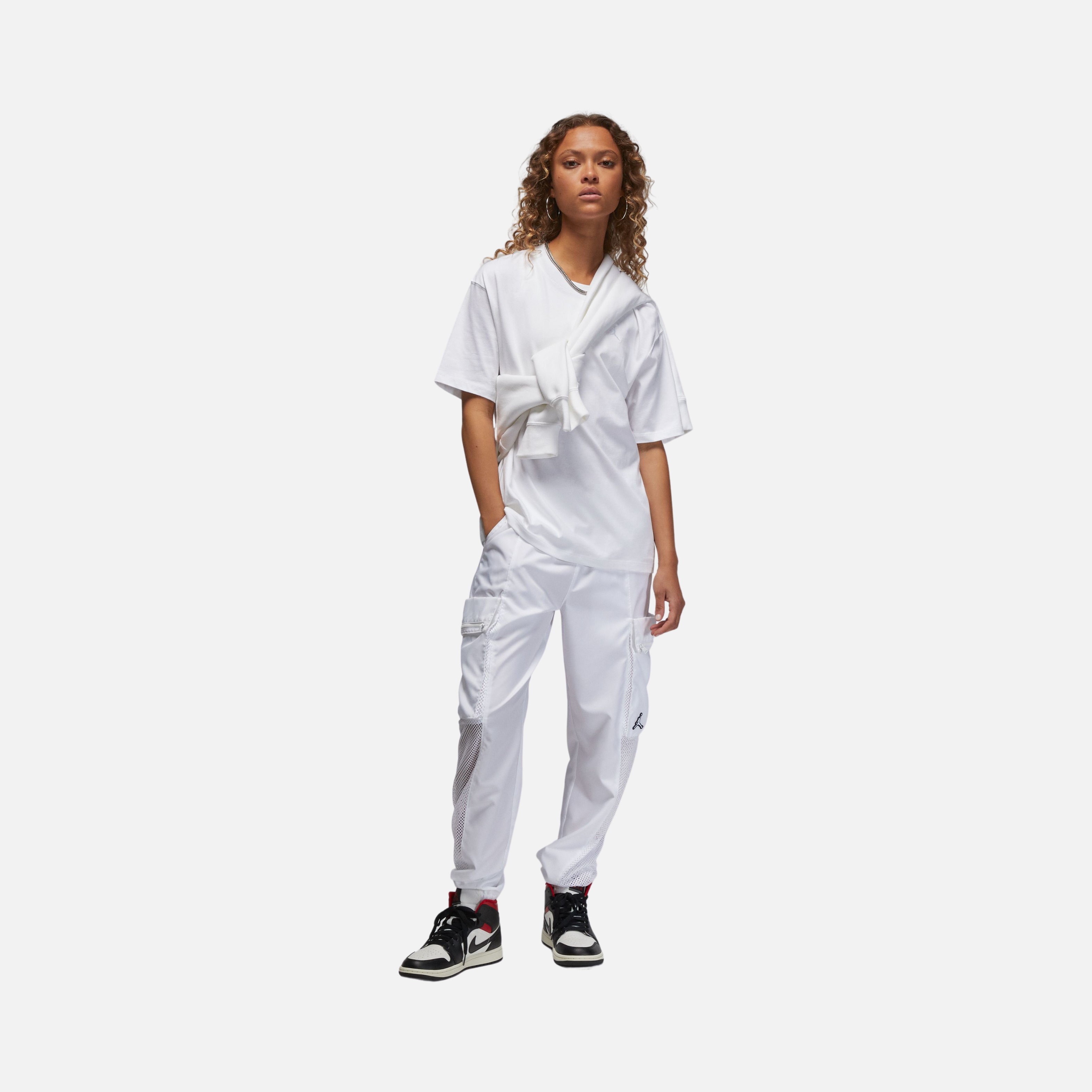 Nike Jordan Essentials Graphic Core 23 Relaxed Fit Short-Sleeve Kadın ...