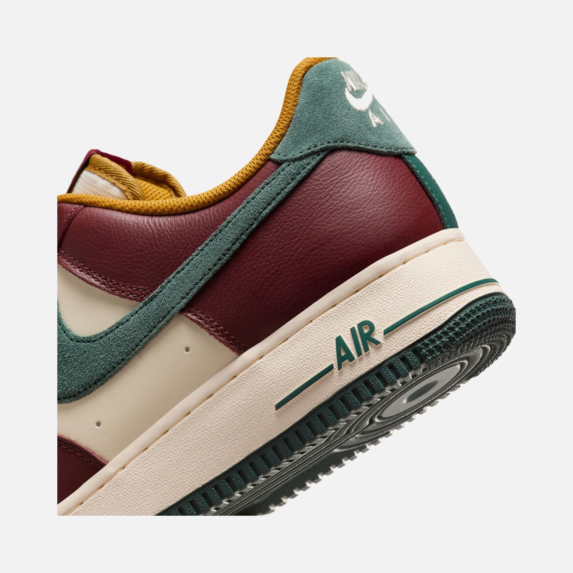 Nike Air Force 1 '07 LV8 HO24 Erkek Spor Ayakkabı | Barçın