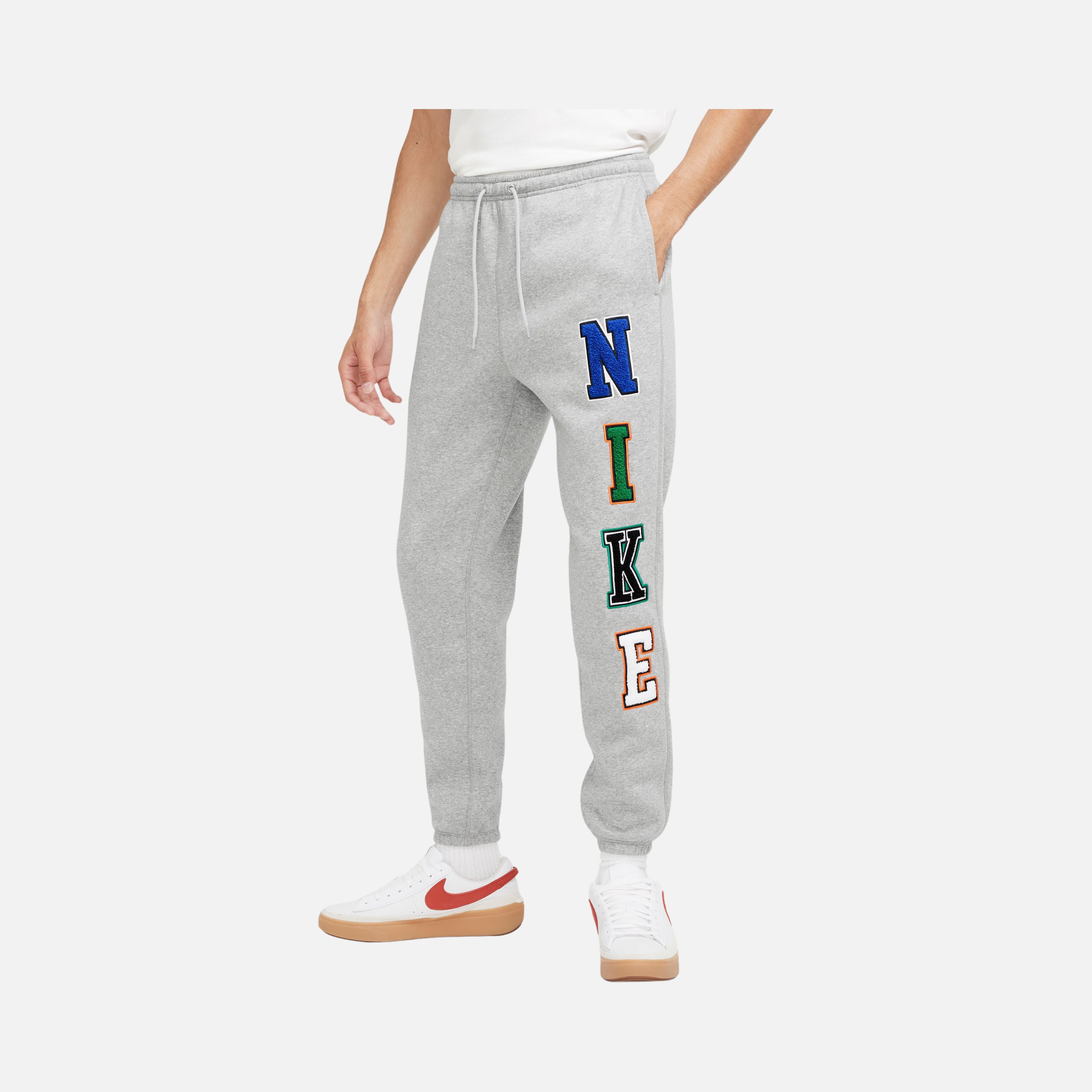 Nike Sportswear Club+ Fleece Cuffed ''Embroidered Graphic Detail ...