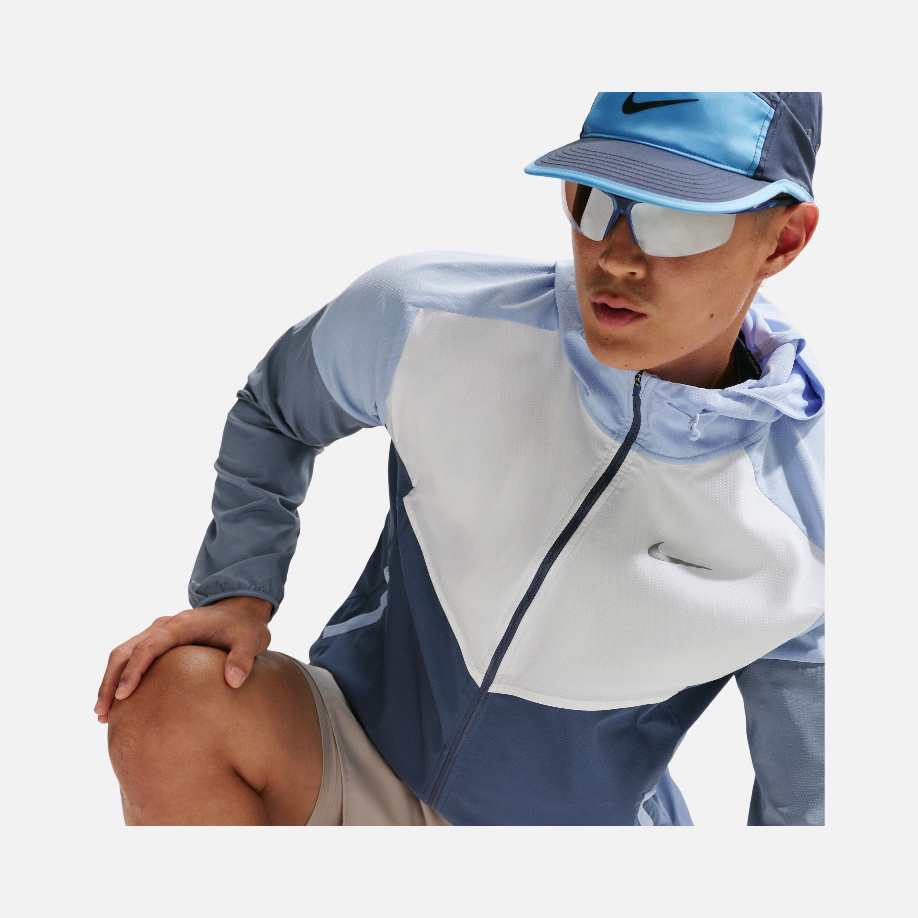 Nike Impossibly Light Windrunner Erkek Ceket | Barçın